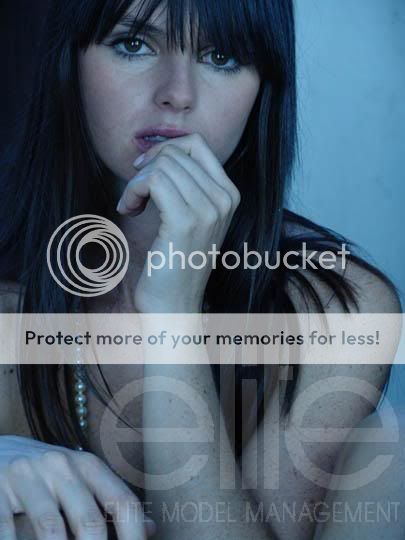 Ana Carolina Reston - アナ ・ カロリナ ・ レストン - EnglishClass.